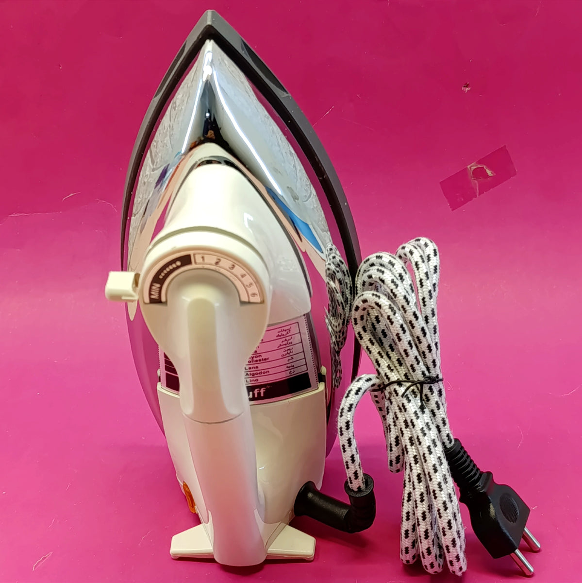 Smuff PK-1821 Electric Dry Iron ( 2 Years Brand Warranty) – Denz.pk